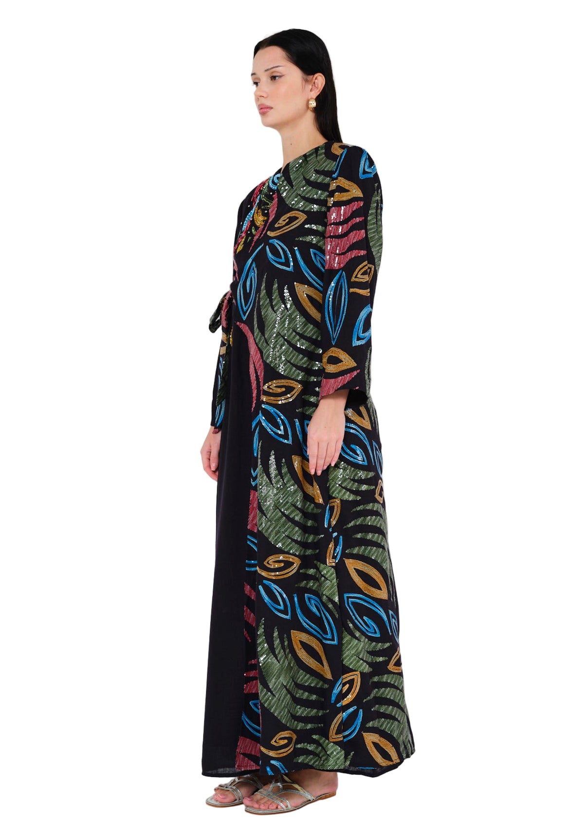 AMRI - Affordable & fashionable pieces inspired from runways!